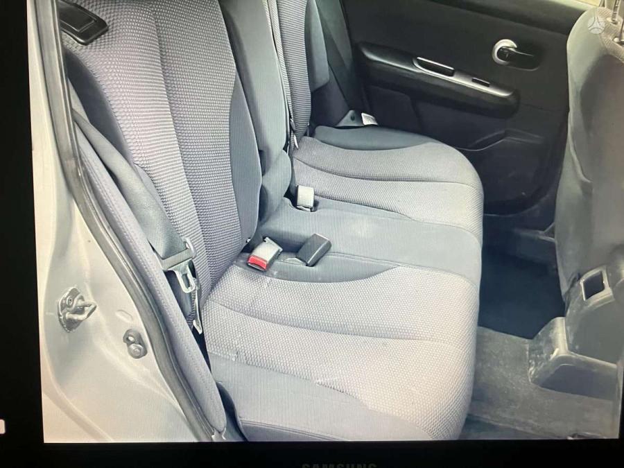 Grey Nissan TIIDA 2008 in Prienai, with an engine capacity of 1.80 L and mileage of 171 thousand km for 1999 €, photo 11 on AUTOMOTO.COM.LV