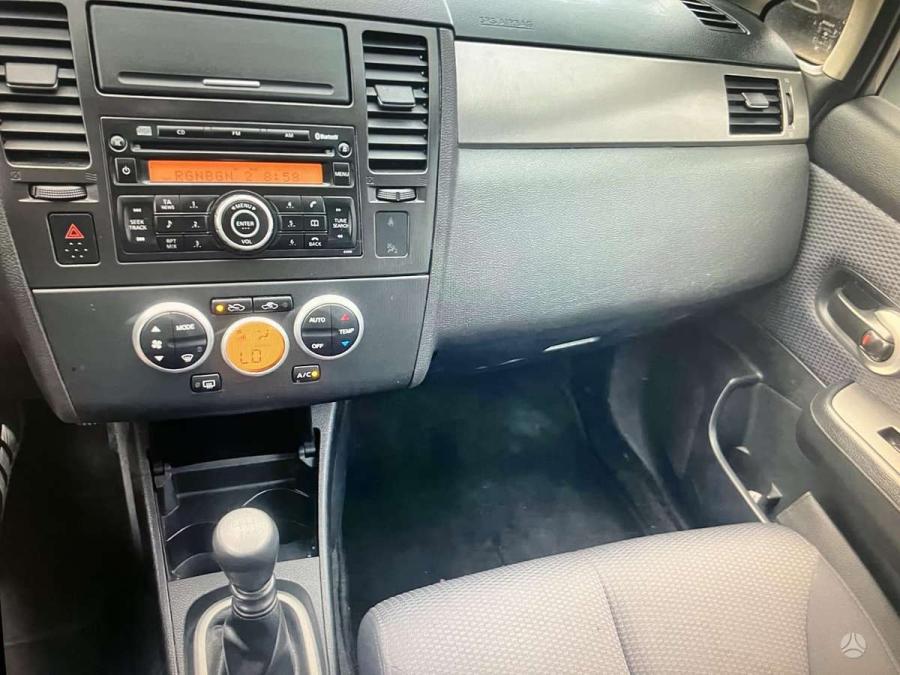 Grey Nissan TIIDA 2008 in Prienai, with an engine capacity of 1.80 L and mileage of 171 thousand km for 1999 €, photo 13 on AUTOMOTO.COM.LV