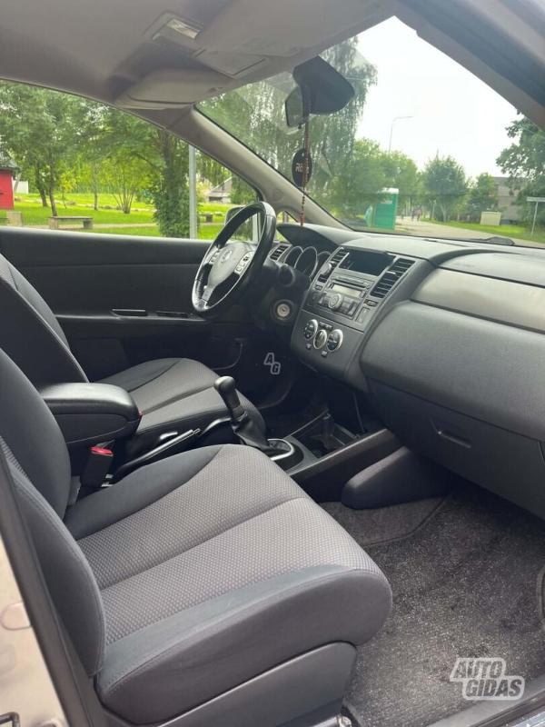 Pelēks Nissan TIIDA 2008 Kretinga, ar dzinēja tilpumu 1.60 L un nobraukumu 197 tūkst. km par 2700 €, foto 3 vietnē AUTOMOTO.COM.LV