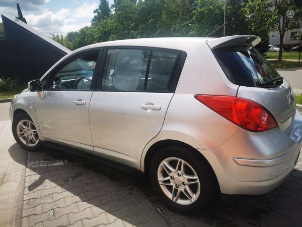 Grey Nissan TIIDA 2009 in Vilnius, with an engine capacity of 1.60 L and mileage of 144 thousand km for 3448 €, photo 5 on AUTOMOTO.COM.LV