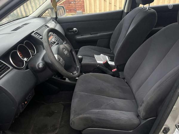 Pelēks Nissan TIIDA 2008 Viļņa, ar dzinēja tilpumu 1.80 L un nobraukumu 127 tūkst. km par 2100 €, foto 11 vietnē AUTOMOTO.COM.LV