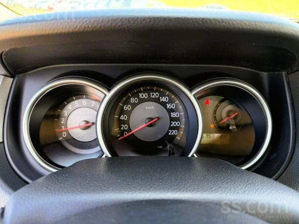 Ниссан Тиида 2008 в Рига, объемом двигателя 1.60 л и пробегом 158 тыс. км за 2650 €, фото 8 на AUTOMOTO.COM.LV