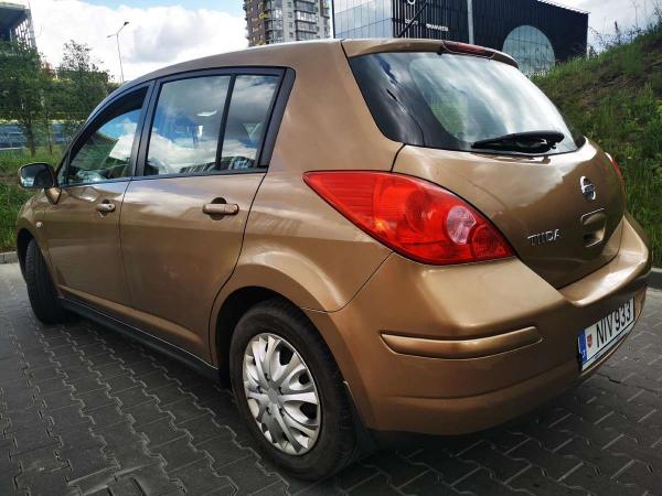 Yellow Nissan TIIDA 2008 in Vilnius, with an engine capacity of 1.60 L and mileage of 145 thousand km for 2995 €, photo 6 on AUTOMOTO.COM.LV