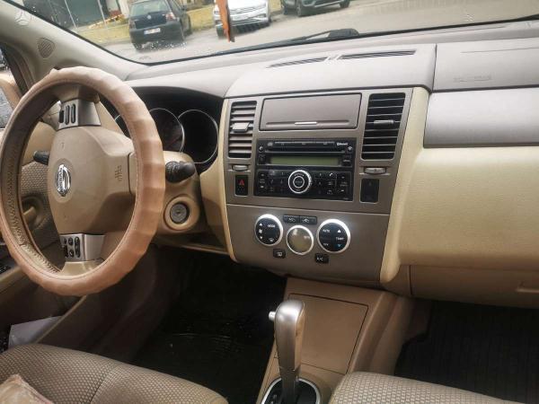 Yellow Nissan TIIDA 2008 in Vilnius, with an engine capacity of 1.60 L and mileage of 145 thousand km for 2995 €, photo 8 on AUTOMOTO.COM.LV