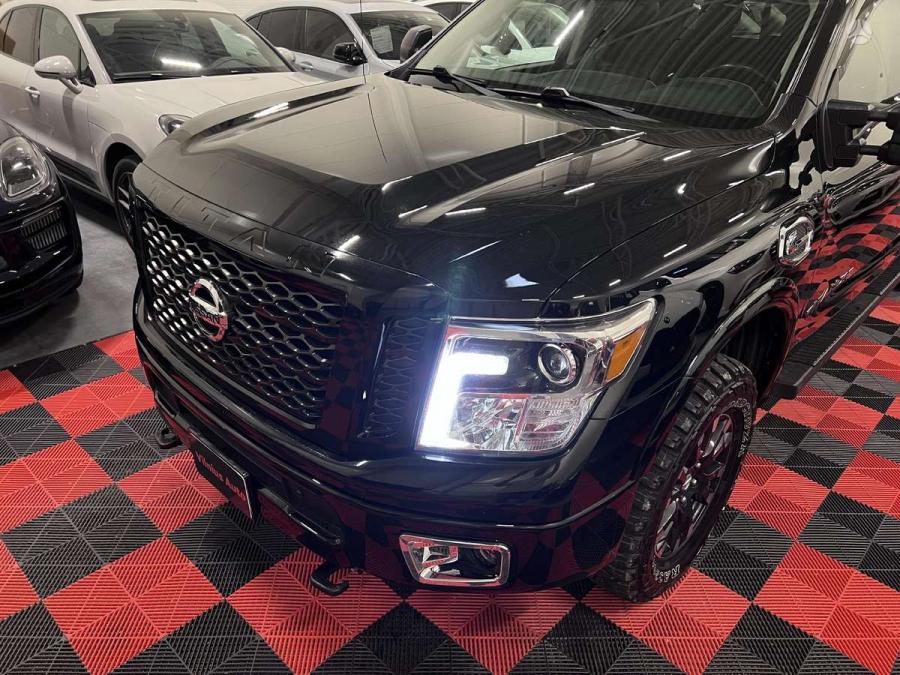 Melns Nissan Titan 2019 Viļņa, ar dzinēja tilpumu 4.98 L un nobraukumu 331 tūkst. km par 21990 €, foto 7 vietnē AUTOMOTO.COM.LV