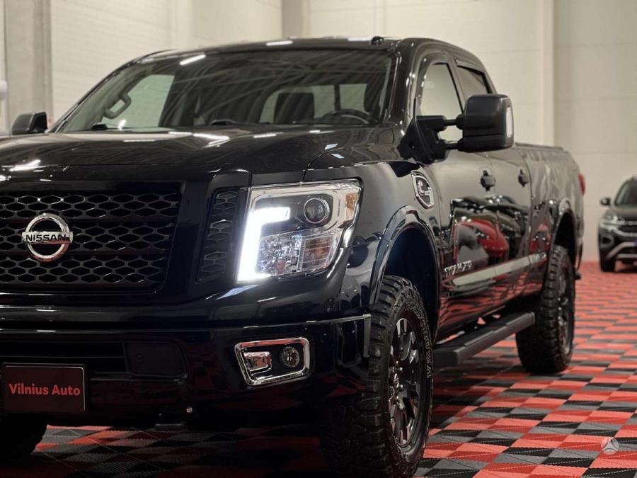 Melns Nissan Titan 2019 Viļņa, ar dzinēja tilpumu 4.98 L un nobraukumu 331 tūkst. km par 21990 €, foto 8 vietnē AUTOMOTO.COM.LV