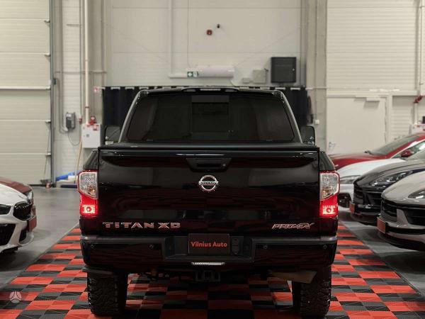 Melns Nissan Titan 2019 Viļņa, ar dzinēja tilpumu 4.98 L un nobraukumu 331 tūkst. km par 14990 €, foto 5 vietnē AUTOMOTO.COM.LV