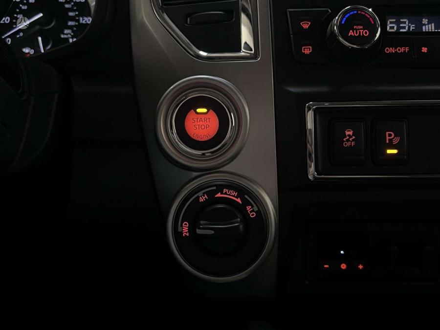 Черный Ниссан Титан 2019 в Вильнюс, объемом двигателя 4.98 л и пробегом 331 тыс. км за 14990 €, фото 30 на AUTOMOTO.COM.LV