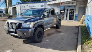 Pelēks Nissan Titan 2007 Jelgava, ar dzinēja tilpumu 5.60 L un nobraukumu 230 tūkst. km par 14520 €, foto 2 vietnē AUTOMOTO.COM.LV