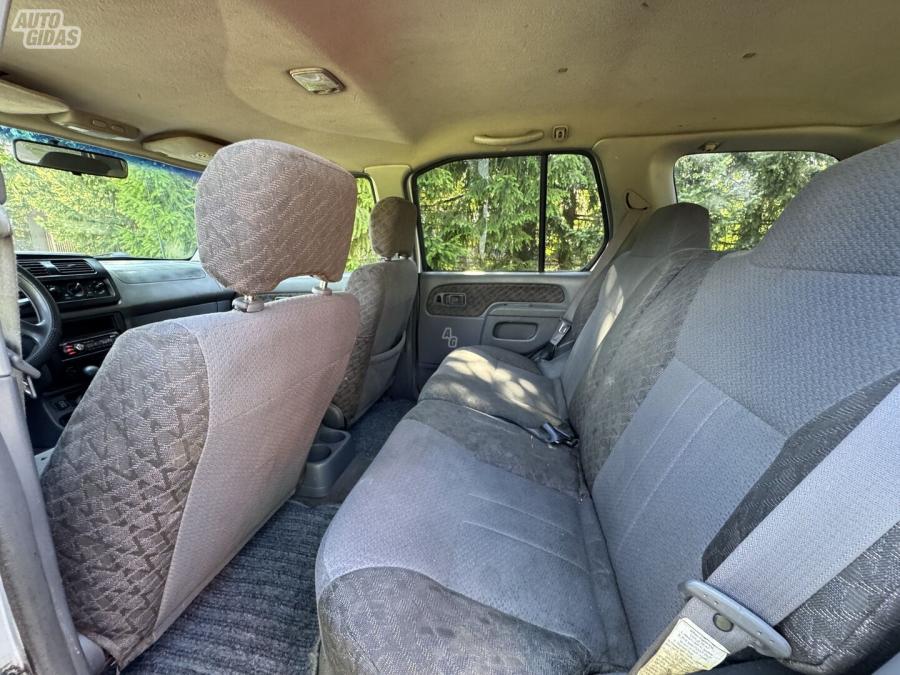Pelēks Nissan X-Terra 2007 Jonava, ar dzinēja tilpumu 3.20 L un nobraukumu 156 tūkst. km par 1500 €, foto 13 vietnē AUTOMOTO.COM.LV