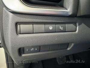 Beige Nissan X-Trail 2023 in Tallinn, with an engine capacity of 1.50 L and mileage of 90 thousand km for 32900 €, photo 11 on AUTOMOTO.COM.LV