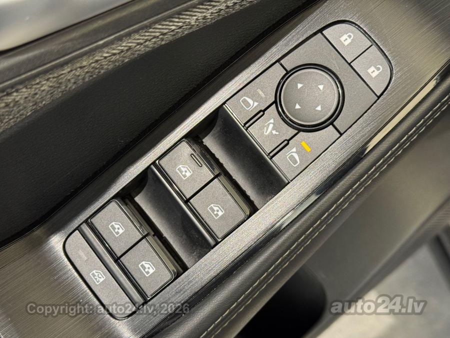 Beige Nissan X-Trail 2023 in Tallinn, with an engine capacity of 1.50 L and mileage of 90 thousand km for 32900 €, photo 12 on AUTOMOTO.COM.LV