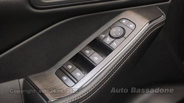 Beige Nissan X-Trail 2025 in Tallinn, with an engine capacity of 1.50 L and mileage of 15 thousand km for 45190 €, photo 11 on AUTOMOTO.COM.LV