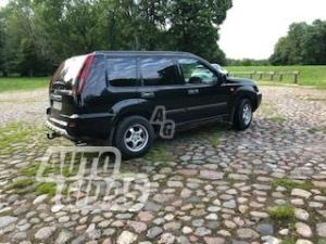 Black Nissan X-Trail 2001 in Alytus, with an engine capacity of 2.20 L and mileage of 299 thousand km for 1900 €, photo 3 on AUTOMOTO.COM.LV