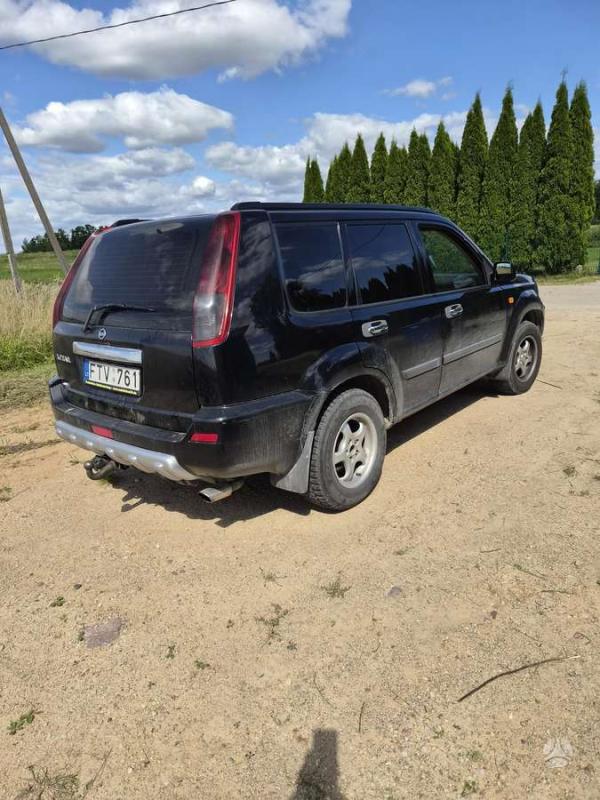 Melns Nissan X-Trail 2001 Alīta, ar dzinēja tilpumu 0.00 L un nobraukumu 288 tūkst. km par 1900 €, foto 1 vietnē AUTOMOTO.COM.LV