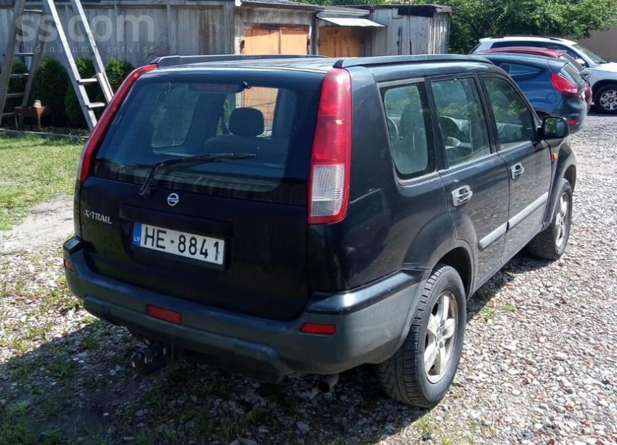 Melns Nissan X-Trail 2002 Rīga, ar dzinēja tilpumu 2.00 L un nobraukumu 408 tūkst. km par 1650 €, foto 2 vietnē AUTOMOTO.COM.LV