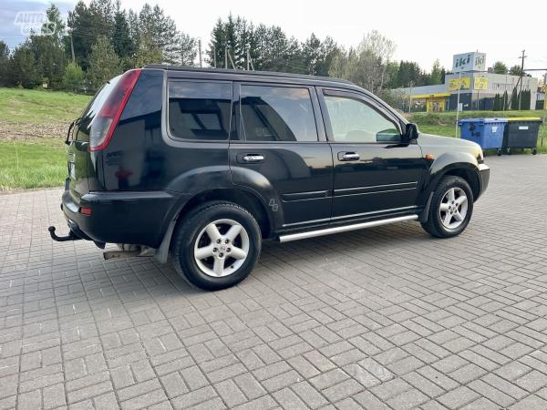 Black Nissan X-Trail 2002 in Vilnius, with an engine capacity of 2.20 L and mileage of 357 thousand km for 2400 €, photo 7 on AUTOMOTO.COM.LV
