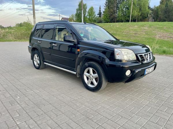 Black Nissan X-Trail 2002 in Vilnius, with an engine capacity of 2.20 L and mileage of 357 thousand km for 2150 €, photo 3 on AUTOMOTO.COM.LV