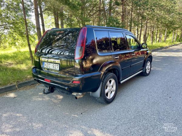 Black Nissan X-Trail 2002 in Vilnius, with an engine capacity of 2.20 L and mileage of 357 thousand km for 1900 €, photo 2 on AUTOMOTO.COM.LV