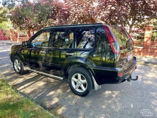 Black Nissan X-Trail 2002 in Vilnius, with an engine capacity of 2.20 L and mileage of 357 thousand km for 1900 €, photo 5 on AUTOMOTO.COM.LV
