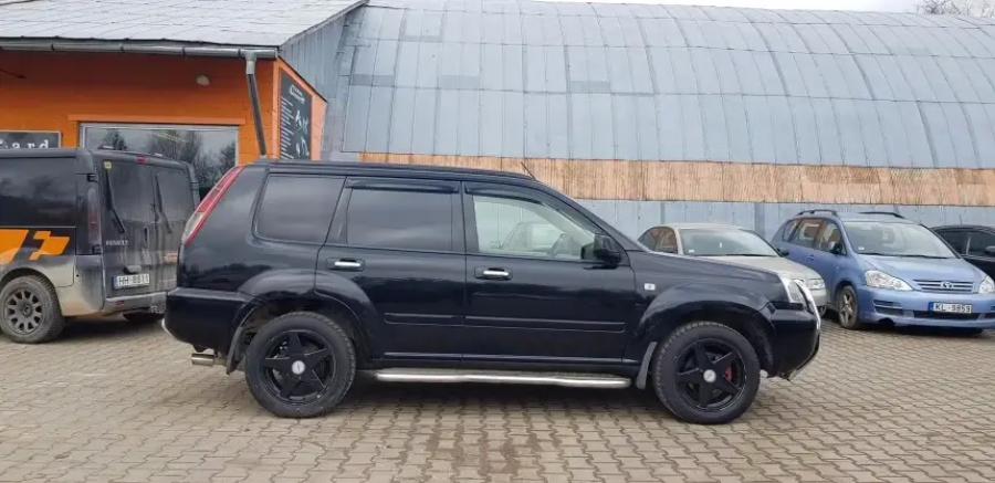Melns Nissan X-Trail 2002 Valmiera, ar dzinēja tilpumu 2.20 L un nobraukumu 297 tūkst. km par 2400 €, foto 3 vietnē AUTOMOTO.COM.LV