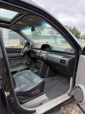 Melns Nissan X-Trail 2002 Viļņa, ar dzinēja tilpumu 2.18 L un nobraukumu 273 tūkst. km par 1650 €, foto 9 vietnē AUTOMOTO.COM.LV