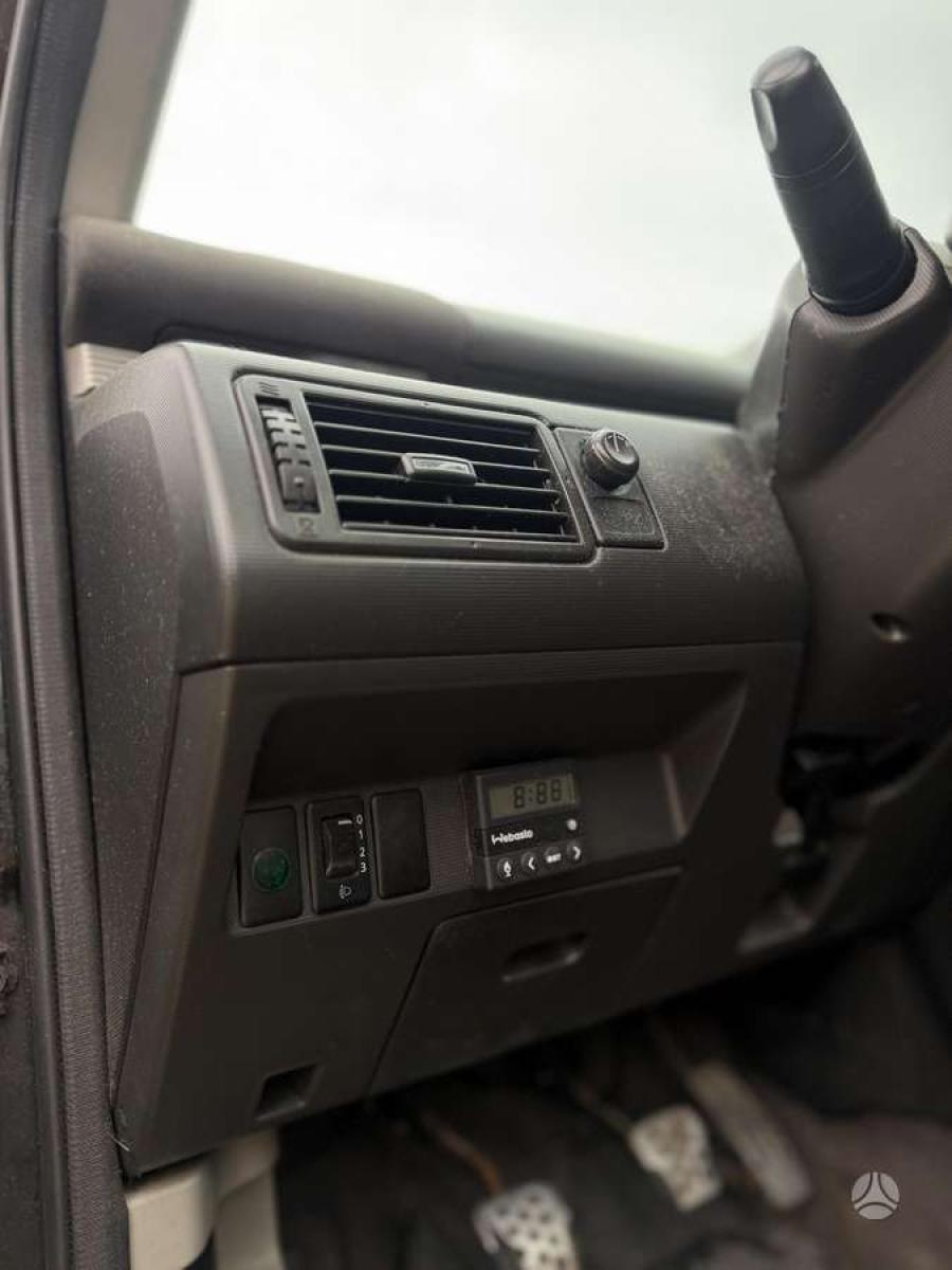 Melns Nissan X-Trail 2002 Viļņa, ar dzinēja tilpumu 2.18 L un nobraukumu 273 tūkst. km par 1650 €, foto 17 vietnē AUTOMOTO.COM.LV