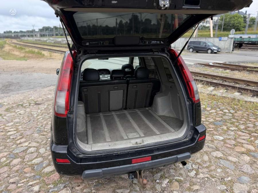 Melns Nissan X-Trail 2002 Viļņa, ar dzinēja tilpumu 2.18 L un nobraukumu 273 tūkst. km par 1650 €, foto 20 vietnē AUTOMOTO.COM.LV
