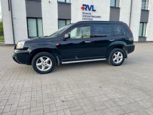 Black Nissan X-Trail 2002 in Vilnius, with an engine capacity of 2.20 L and mileage of 357 thousand km for 1750 €, photo 7 on AUTOMOTO.COM.LV