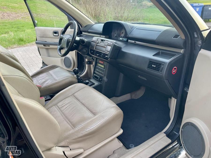 Black Nissan X-Trail 2002 in Vilnius, with an engine capacity of 2.20 L and mileage of 357 thousand km for 1750 €, photo 15 on AUTOMOTO.COM.LV