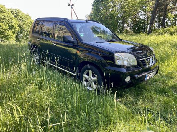 Melns Nissan X-Trail 2002 Viļņa, ar dzinēja tilpumu 2.20 L un nobraukumu 357 tūkst. km par 1500 €, foto 3 vietnē AUTOMOTO.COM.LV