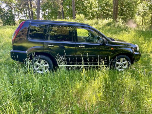 Melns Nissan X-Trail 2002 Viļņa, ar dzinēja tilpumu 2.20 L un nobraukumu 357 tūkst. km par 1500 €, foto 6 vietnē AUTOMOTO.COM.LV