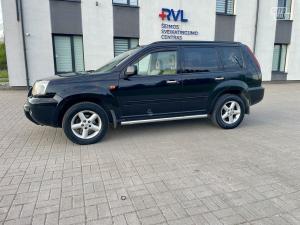 Black Nissan X-Trail 2002 in Vilnius, with an engine capacity of 2.20 L and mileage of 357 thousand km for 1600 €, photo 7 on AUTOMOTO.COM.LV