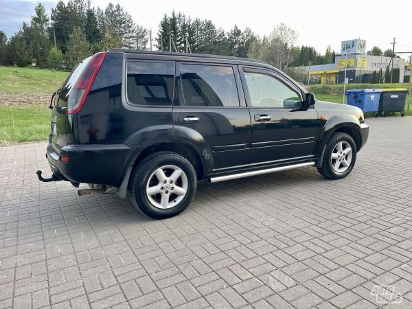 Black Nissan X-Trail 2002 in Vilnius, with an engine capacity of 2.20 L and mileage of 357 thousand km for 1600 €, photo 7 on AUTOMOTO.COM.LV
