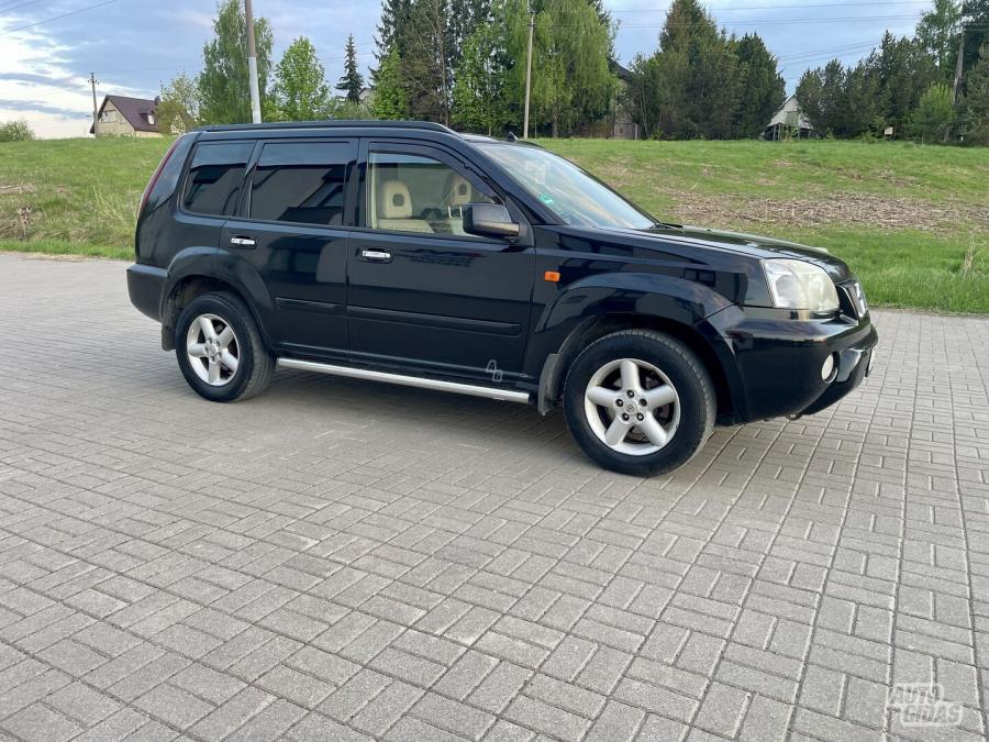 Black Nissan X-Trail 2002 in Vilnius, with an engine capacity of 2.20 L and mileage of 357 thousand km for 1600 €, photo 9 on AUTOMOTO.COM.LV