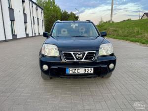 Black Nissan X-Trail 2002 in Vilnius, with an engine capacity of 2.20 L and mileage of 357 thousand km for 1600 €, photo 10 on AUTOMOTO.COM.LV