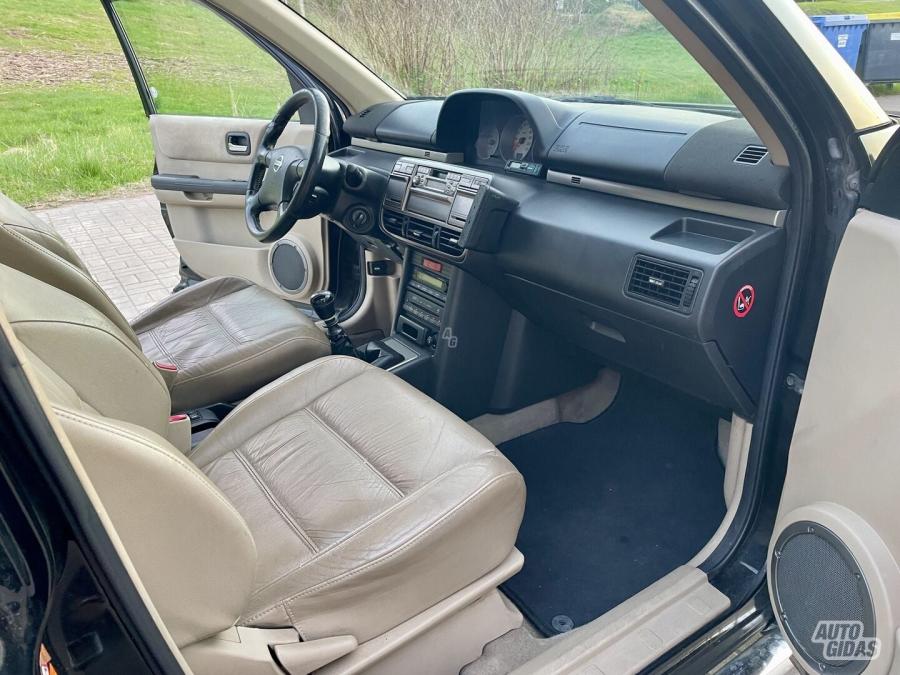 Black Nissan X-Trail 2002 in Vilnius, with an engine capacity of 2.20 L and mileage of 357 thousand km for 1600 €, photo 15 on AUTOMOTO.COM.LV