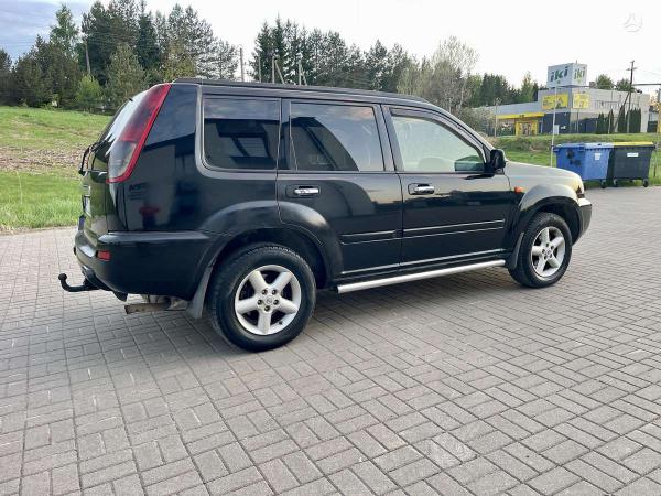 Nissan X-Trail 2002 Viļņa vietnē Melns Nissan X-Trail 2002 Viļņa, ar dzinēja tilpumu 2.18 L un nobraukumu 357 tūkst. km par 1500 €, foto 8 vietnē AUTOMOTO.COM.LV