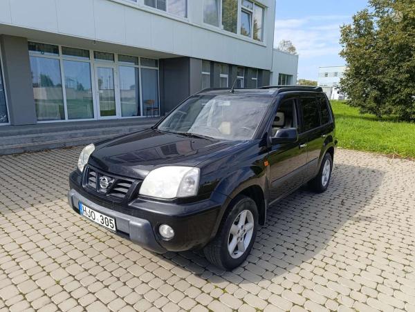 Nissan X-Trail 2002 in Kaisiadorys on AUTOMOTO.COM.LV Black Nissan X-Trail 2002 in Kaisiadorys, with an engine capacity of 2.00 L and mileage of 310 thousand km for 1500 €, photo 5 on AUTOMOTO.COM.LV