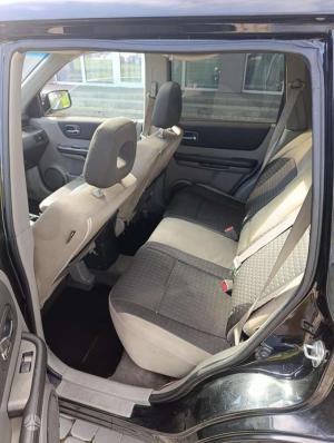 Black Nissan X-Trail 2002 in Kaisiadorys, with an engine capacity of 2.00 L and mileage of 310 thousand km for 1500 €, photo 7 on AUTOMOTO.COM.LV