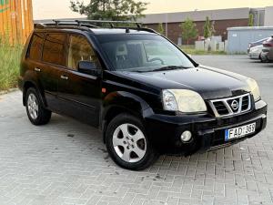 Black Nissan X-Trail 2003 in Vilnius, with an engine capacity of 0.00 L and mileage of 310 thousand km for 1700 €, photo 3 on AUTOMOTO.COM.LV