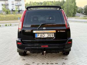 Black Nissan X-Trail 2003 in Vilnius, with an engine capacity of 0.00 L and mileage of 310 thousand km for 1700 €, photo 5 on AUTOMOTO.COM.LV