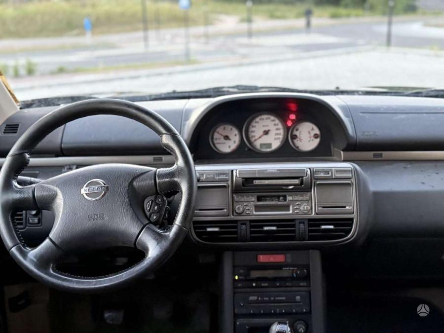 Black Nissan X-Trail 2003 in Vilnius, with an engine capacity of 0.00 L and mileage of 310 thousand km for 1700 €, photo 8 on AUTOMOTO.COM.LV