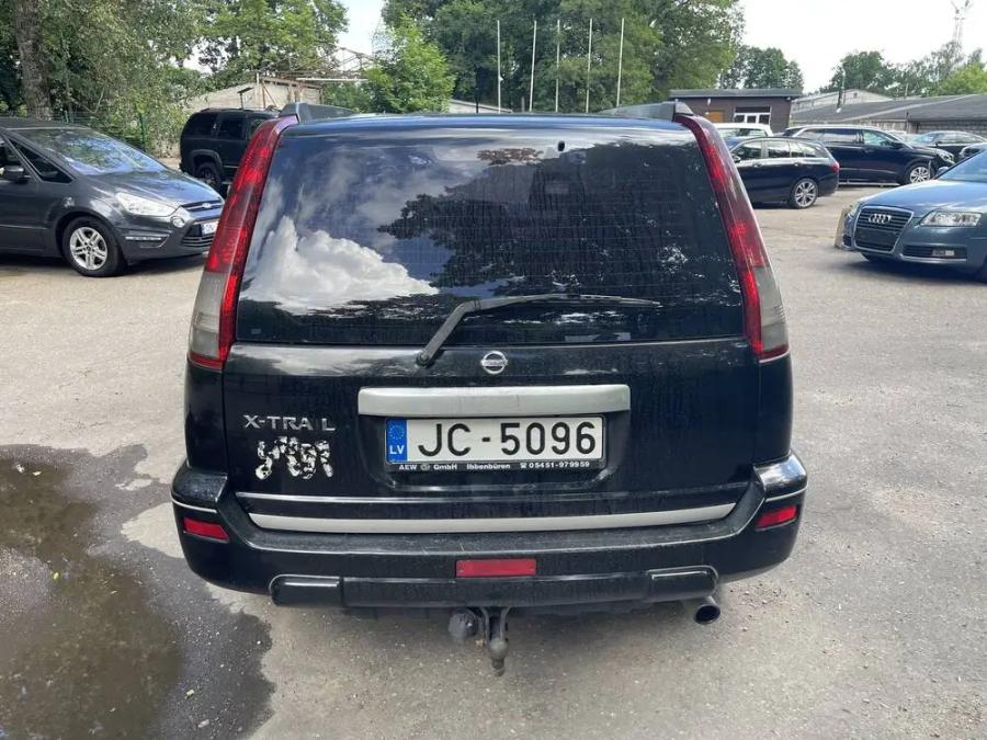 Black Nissan X-Trail 2003 in Jurmala, with an engine capacity of 2.20 L and mileage of 284 thousand km for 890 €, photo 6 on AUTOMOTO.COM.LV