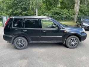 Black Nissan X-Trail 2003 in Jurmala, with an engine capacity of 2.20 L and mileage of 284 thousand km for 890 €, photo 9 on AUTOMOTO.COM.LV