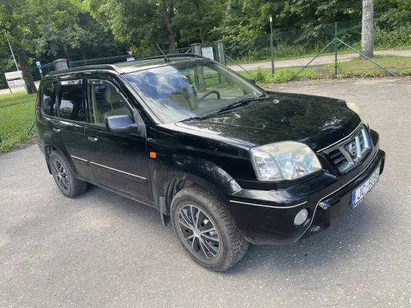 Black Nissan X-Trail 2003 in Jurmala, with an engine capacity of 2.20 L and mileage of 284 thousand km for 890 €, photo 9 on AUTOMOTO.COM.LV