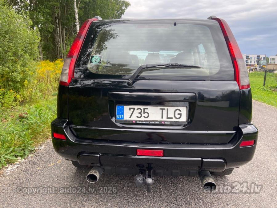 Black Nissan X-Trail 2003 in Tartu, with an engine capacity of 2.20 L and mileage of 0 thousand km for 3490 €, photo 7 on AUTOMOTO.COM.LV