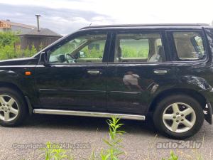 Black Nissan X-Trail 2003 in Tartu, with an engine capacity of 2.20 L and mileage of 0 thousand km for 3490 €, photo 9 on AUTOMOTO.COM.LV