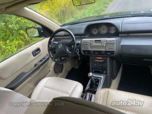 Black Nissan X-Trail 2003 in Tartu, with an engine capacity of 2.20 L and mileage of 0 thousand km for 3490 €, photo 10 on AUTOMOTO.COM.LV