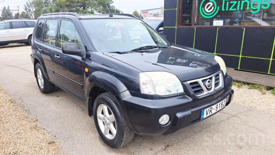 Black Nissan X-Trail 2003 in Riga, with an engine capacity of 2.20 L and mileage of 259 thousand km for 1600 €, photo 3 on AUTOMOTO.COM.LV